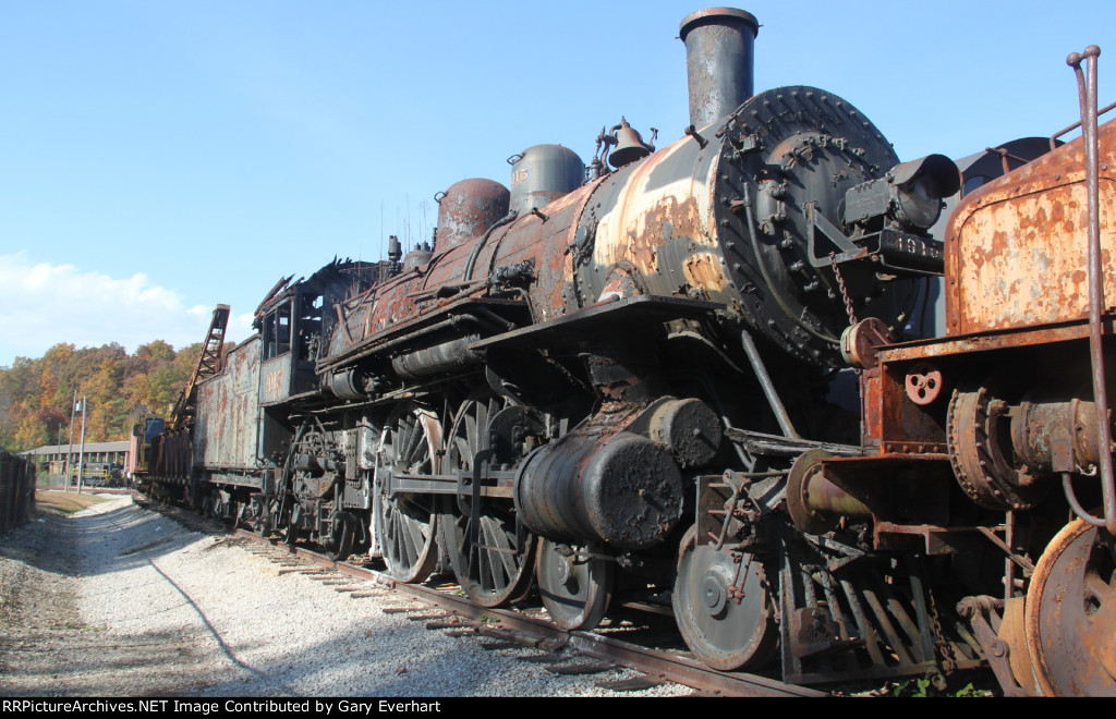 CNW 4-4-2 #1015 - Chicago & Northwestern